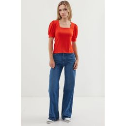 Slim Fit Quadratkragenbluse