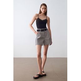 Slim-Fit &Auml;rmellose V-Ausschnitt Cami-Bluse