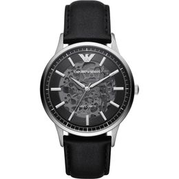 Emporio Armani Elegante Herrenuhr der Marke Armani. Die Uhr hat ein Armband, das auch kleiner gemacht werden kann, das Geh&auml;use hat einen Durchmesser von 43 mm. Die Uhr hat ein mechanisches Uhrwerk, so dass keine Batterien ben&ouml;tigt werden. Marke: ArmaniModellname: AR60038 (43mm)Kategorie: HerrenuhrMaterialien: Edelstahl, LederFarbe: schwarz, silber