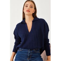 L&auml;ssiger V-Ausschnittpullover