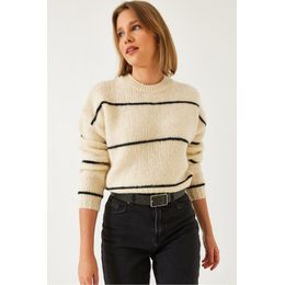 Gestreifter Rippstrick-Crop-Pullover