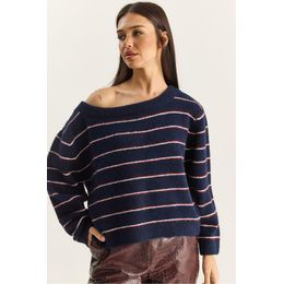 &Uuml;bergr&ouml;&szlig;e gestreifter Strickpullover mit asymmetrischem Kragen