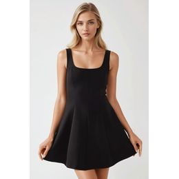 Mini-Kleid mit quadratischem Ausschnitt und taillierter Passform