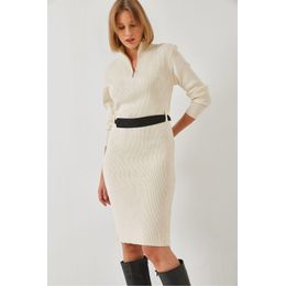 Strickmidi-Kleid mit Rei&szlig;verschlusskragen und G&uuml;rtel