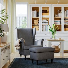 IKEA STRANDMON Ohrensessel mit Hocker