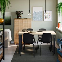 IKEA SK&Aring;LSTA Tisch und 4 St&uuml;hle