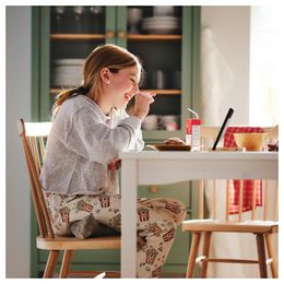 IKEA HAUGA / H&Ouml;GVED Tisch und 4 St&uuml;hle