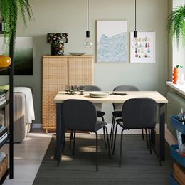 IKEA SK&Aring;LSTA Tisch und 4 St&uuml;hle