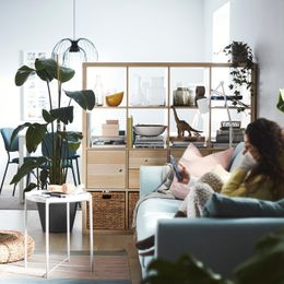 IKEA KALLAX Regal mit 4 Eins&auml;tzen