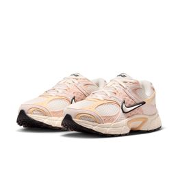 Sneaker Nike Sportswear "W V5 RNR", Damen, Gr. 38, chalk, chalk, silt rot, arctic orange, Synthetik, Textil, Schuhe Sneaker, inspiriert vom Design des Y2K Nike Vomero 5