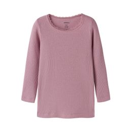 Langarmshirt name it "NMFKAB LS TOP NOOS", M&auml;dchen, Gr. 104, lilas, Feinripp, Obermaterial: 57% Baumwolle, 38% Modal, 5% Elasthan, unifarben, regular fit h&uuml;ftbedeckend, Rundhals, abgesteppte Kante, Shirts Langarmshirt, in Feinripp und mit s&uuml;&szlig;er Spitzenkante am Ausschnitt
