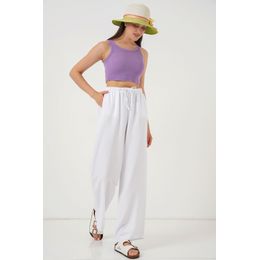 Weite legere Hose mit Kordelzug