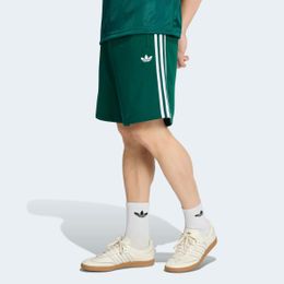 Shorts adidas originals "FIREBIRD SHO", Herren, Gr. M, N-Gr, collegiate gr&uuml;n, normal, gr., Obermaterial: 100% Polyester, Hosen Shorts, f&uuml;r Erwachsene, mit Kordelverschluss, Normal-weite Bermudas