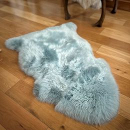 Echter Schaffell in Entenei-Optik, seidig, nat&uuml;rlich, weich und flauschig, echter Wollteppich
