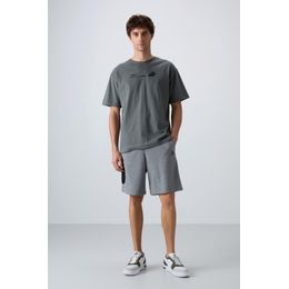 Herren Cargo-Shorts mit weitem Bein