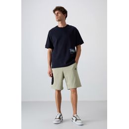Herren Cargo-Shorts mit weitem Bein