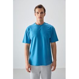&Uuml;bergro&szlig;es Rundhals-T-Shirt