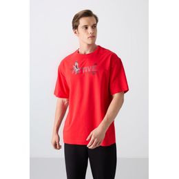 &Uuml;bergr&ouml;&szlig;e Bedrucktes Rundhals-T-Shirt