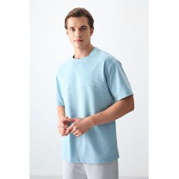 &Uuml;bergro&szlig;es Rundhals-T-Shirt