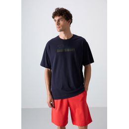 &Uuml;bergr&ouml;&szlig;e Bedrucktes Baumwoll-Misch-T-Shirt