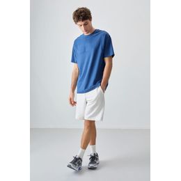 &Uuml;bergro&szlig;es Rundhals-T-Shirt