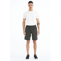 Herren Regular-Fit Shorts mit weiter Beinform
