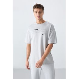 &Uuml;bergr&ouml;&szlig;e Bedrucktes Rundhals-T-Shirt