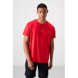 Herren T-Shirt mit Logo-Patch und kurzen &Auml;rmeln
