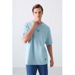 &Uuml;bergr&ouml;&szlig;e Bedrucktes Rundhals-T-Shirt