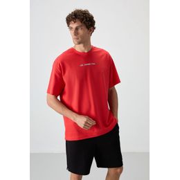 &Uuml;bergr&ouml;&szlig;e Bedrucktes Rundhals-T-Shirt
