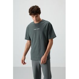 &Uuml;bergr&ouml;&szlig;en T-Shirt aus bedruckter Baumwollmischung