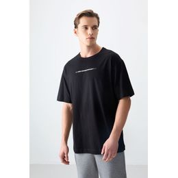 &Uuml;bergro&szlig;es Baumwoll-Crewneck-T-Shirt