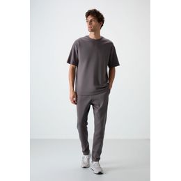 Herren Oversized T-Shirt und Hose Set
