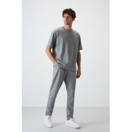 Herren Oversized T-Shirt und Hosen Set