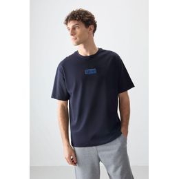 Oversized-Logo-Patch-T-Shirt