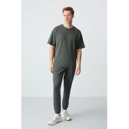 Herren Oversized T-Shirt und Hose Set