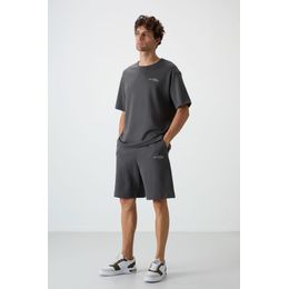 Oversized Kurzarm-T-Shirt und Shorts-Set