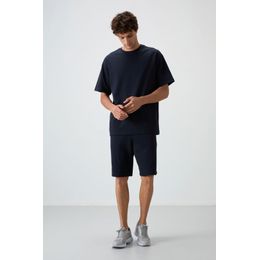 Oversized T-Shirt und Shorts Set