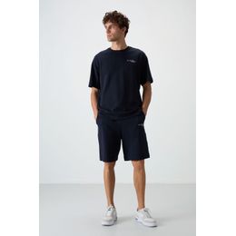 Oversized T-Shirt mit kurzen &Auml;rmeln und Shorts-Set