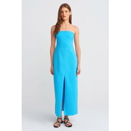 Tr&auml;gerloses, tailliertes Midikleid mit Schlitz