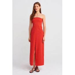Tr&auml;gerloses, tailliertes Midikleid mit Schlitz
