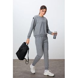 &Uuml;bergro&szlig;es Sweatshirt- und Hosen-Set aus Baumwolle-Polyester-Mischung