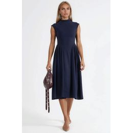Texturiertes Panel-Midi-Kleid