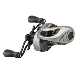 Savage Gear SG6 300 BC LH 7.3:1 Baitcastrolle