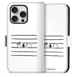 DeinDesign iPhone 15 Pro Handy Klapph&uuml;lle Handyh&uuml;lle aus Kunst Leder wei&szlig; Flip Case Snoopy Dog Peanuts Sideflip mit Lasche