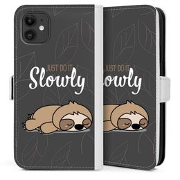 DeinDesign iPhone 11 Handy Klapph&uuml;lle Handyh&uuml;lle aus Kunst Leder wei&szlig; Flip Case Sloth Lazy Sunday Sayings Sideflip mit Lasche