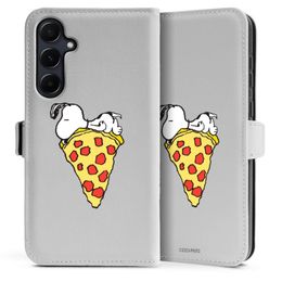 DeinDesign Galaxy A35 5G Handy Klapph&uuml;lle Handyh&uuml;lle aus Kunst Leder wei&szlig; Flip Case Peanuts Pizza Snoopy Sideflip mit Lasche
