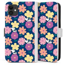 DeinDesign iPhone 11 Handy Klapph&uuml;lle Handyh&uuml;lle aus Kunst Leder wei&szlig; Flip Case Muster Snoopy Flowers Sideflip mit Lasche