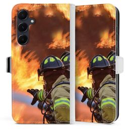DeinDesign Galaxy A55 5G Handy Klapph&uuml;lle Handyh&uuml;lle aus Kunst Leder wei&szlig; Flip Case Animal Look Zebra Animal Print Sideflip mit Lasche