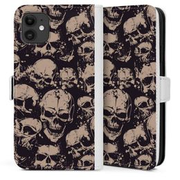 DeinDesign iPhone 11 Handy Klapph&uuml;lle Handyh&uuml;lle aus Kunst Leder wei&szlig; Flip Case Totenkopf Halloween Gothic Sideflip mit Lasche
